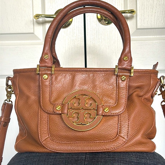 Tory Burch | Bags | Tory Burch Amanda Tote Brown And Gold Leather ...